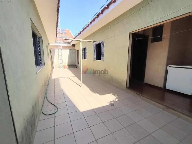 Casa / Sobrado para Venda em Americana/SP Iate Clube de Americana 3 Quartos