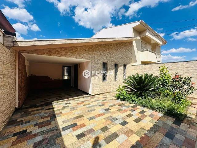 Casa / Sobrado para Venda em Americana/SP Parque Novo Mundo 3 Quartos