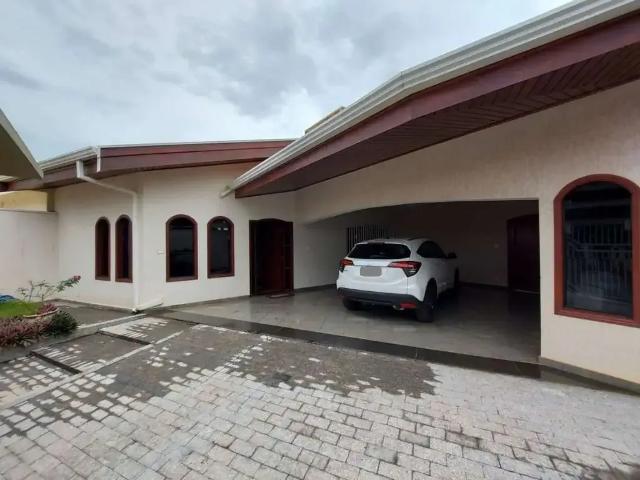 Casa / Sobrado para Venda em Americana/SP Parque Novo Mundo 3 Quartos