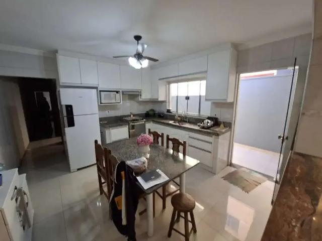 Casa / Sobrado para Venda em Americana/SP Parque Residencial Jaguari 3 Quartos