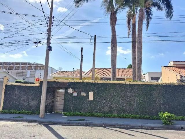 Casa / Sobrado para Venda em Américo Brasiliense/SP Vila Cerqueira 3 Quartos
