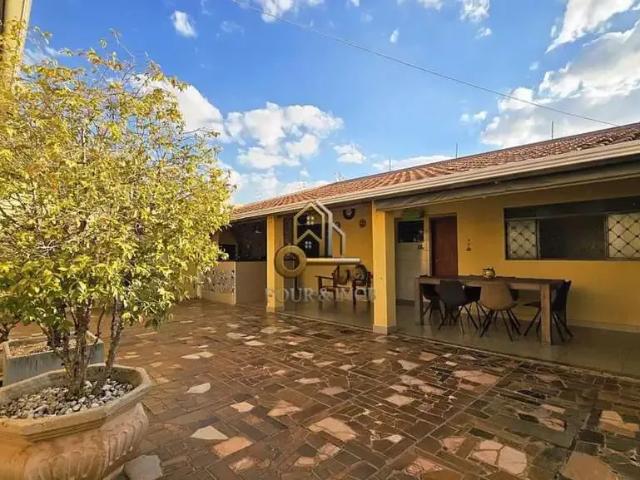 Casa / Sobrado para Venda em Américo Brasiliense/SP Vila Cerqueira 3 Quartos