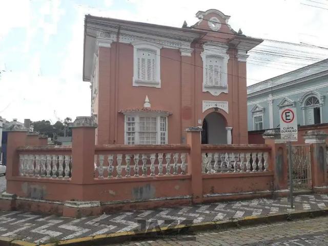 Casa / Sobrado para Venda em Amparo/SP Centro 3 Quartos