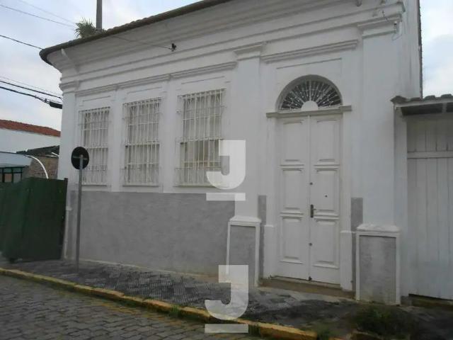 Casa / Sobrado para Venda em Amparo/SP Centro 3 Quartos