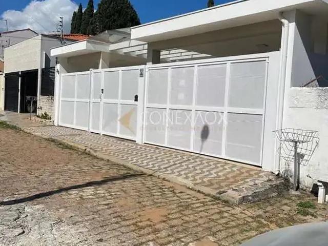 Casa / Sobrado para Venda em Amparo/SP Centro 4 Quartos