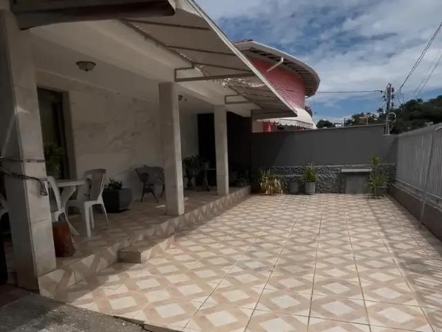 Casa / Sobrado para Venda em Amparo/SP Jardim Primavera 4 Quartos
