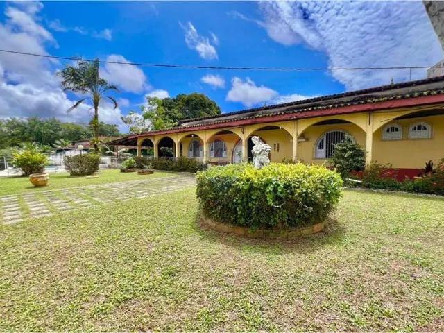 Casa / Sobrado para Venda em Ananindeua/PA Centro 5 Quartos