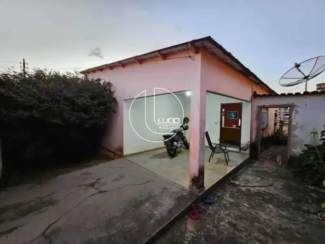 Casa / Sobrado para Venda em Anápolis/GO Frei Eustáquio 4 Quartos