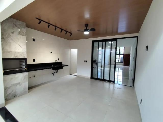 Casa / Sobrado para Venda em Anápolis/GO Jardim Ana Paula 3 Quartos