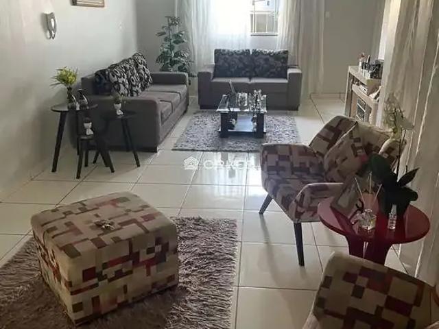 Casa / Sobrado para Venda em Anápolis/GO Vila Santa Isabel 3 Quartos