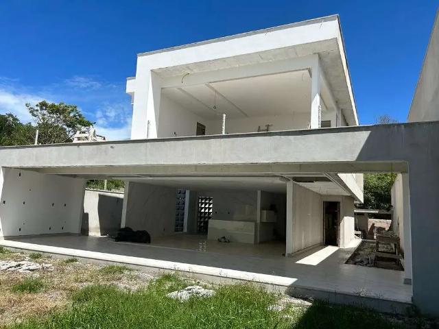 Casa / Sobrado para Venda em Anchieta/ES Iriri 3 Quartos