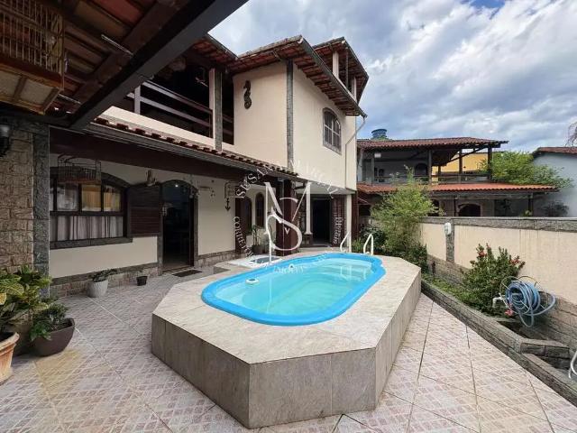 Casa / Sobrado para Venda em Angra dos Reis/RJ Garatucaia 4 Quartos