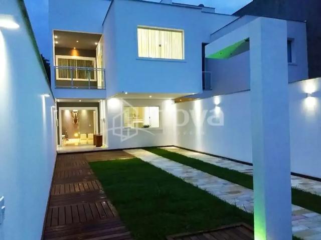 Casa / Sobrado para Venda em Angra dos Reis/RJ Pontal Cunhambebe 3 Quartos