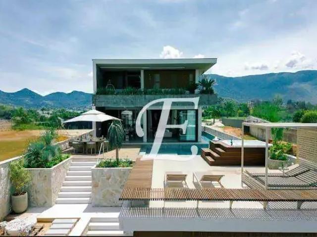 Casa / Sobrado para Venda em Angra dos Reis/RJ Portogalo 5 Quartos