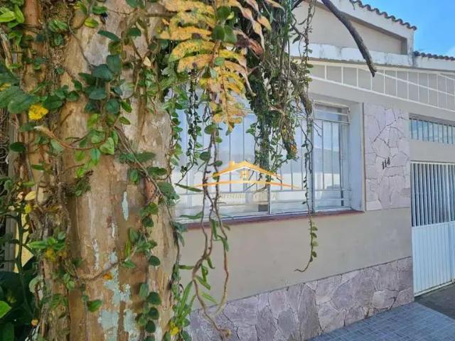 Casa / Sobrado para Venda em Antonina/PR Centro 4 Quartos