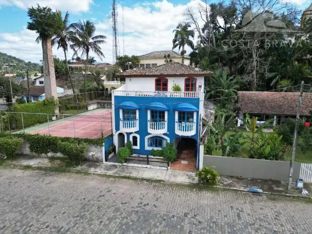 Casa / Sobrado para Venda em Antonina/PR Centro 3 Quartos
