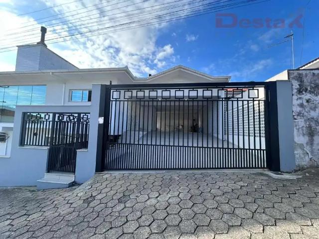 Casa / Sobrado para Venda em Antônio Carlos/SC Centro 3 Quartos
