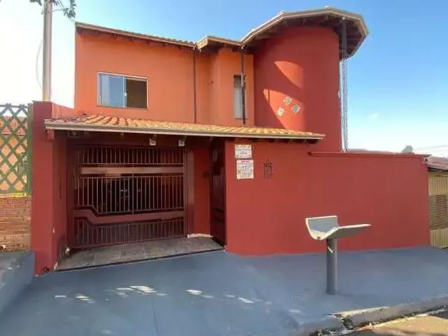 Casa / Sobrado para Venda em Assis/SP Centro 5 Quartos