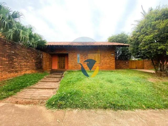 Casa / Sobrado para Venda em Assis/SP Centro 5 Quartos