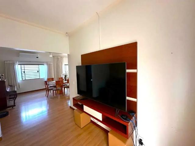 Casa / Sobrado para Venda em Assis/SP Jardim Europa 3 Quartos