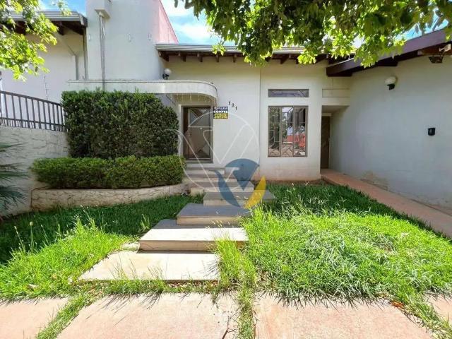 Casa / Sobrado para Venda em Assis/SP Jardim Europa 4 Quartos