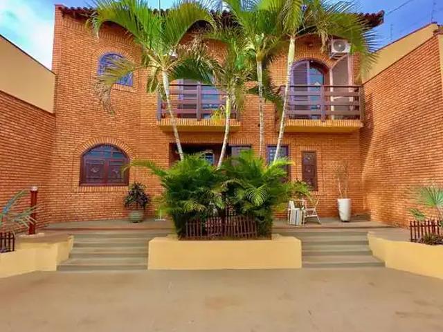 Casa / Sobrado para Venda em Assis/SP Vila Fiuza 5 Quartos