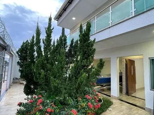 Casa / Sobrado para Venda em Aparecida de Goiânia/GO Mansões Paraíso 4 Quartos