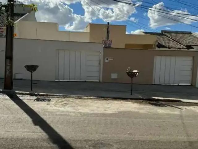 Casa / Sobrado para Venda em Aparecida de Goiânia/GO Cardoso 3 Quartos