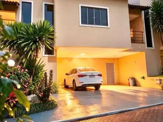 Casa / Sobrado para Venda em Aparecida de Goiânia/GO Cardoso 4 Quartos