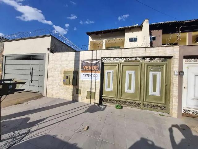 Casa / Sobrado para Venda em Aparecida de Goiânia/GO Cardoso 4 Quartos