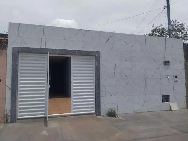 Casa / Sobrado para Venda em Aparecida de Goiânia/GO Cardoso Continuação 3 Quartos