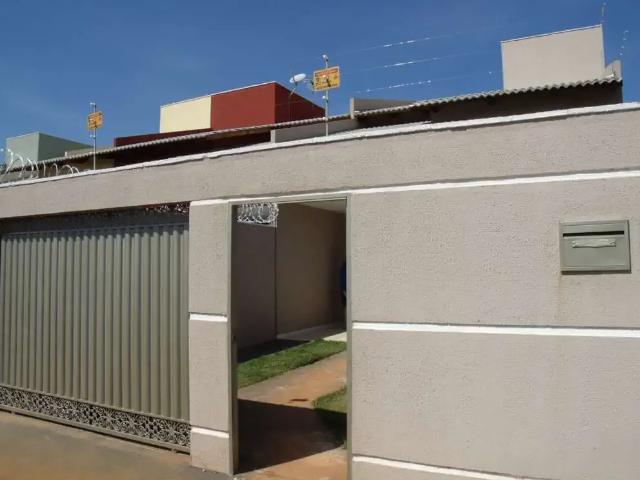 Casa / Sobrado para Venda em Aparecida de Goiânia/GO Cardoso Continuação 3 Quartos