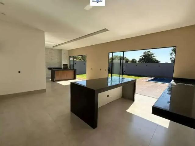 Casa / Sobrado para Venda em Aparecida de Goiânia/GO Garavelo Residencial Park 3 Quartos