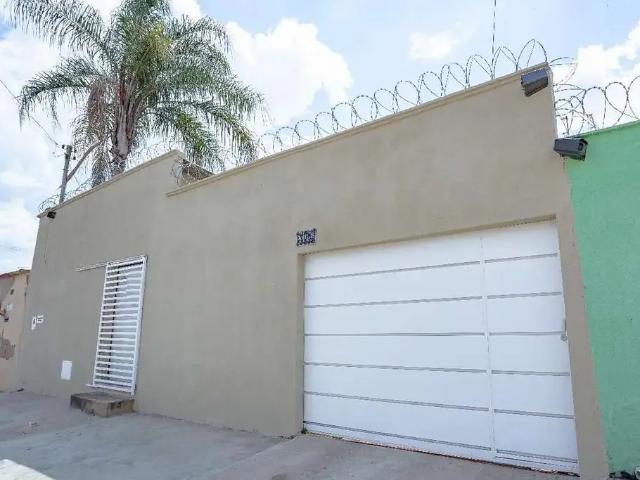 Casa / Sobrado para Venda em Aparecida de Goiânia/GO Jardim Tropical 3 Quartos