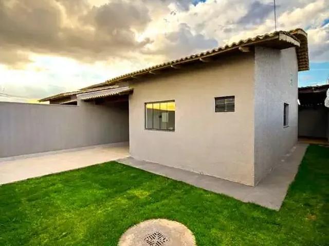 Casa / Sobrado para Venda em Aparecida de Goiânia/GO Jardim Buriti Sereno 3 Quartos