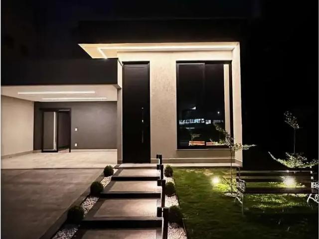 Casa / Sobrado para Venda em Aparecida de Goiânia/GO Jardim Cristal 3 Quartos