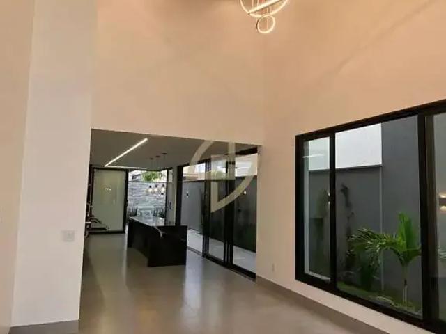 Casa / Sobrado para Venda em Aparecida de Goiânia/GO Jardim Cristal 3 Quartos