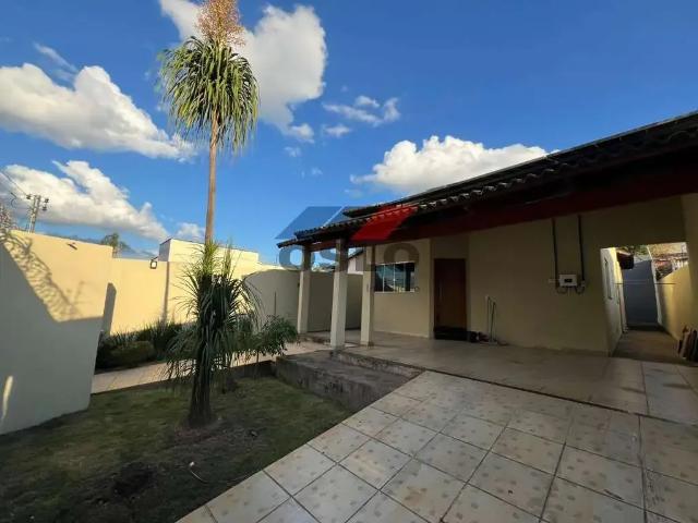 Casa / Sobrado para Venda em Aparecida de Goiânia/GO Jardim dos Buritis 4 Quartos