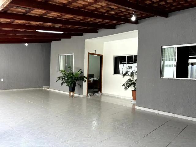 Casa / Sobrado para Venda em Aparecida de Goiânia/GO Jardim Helvécia 3 Quartos