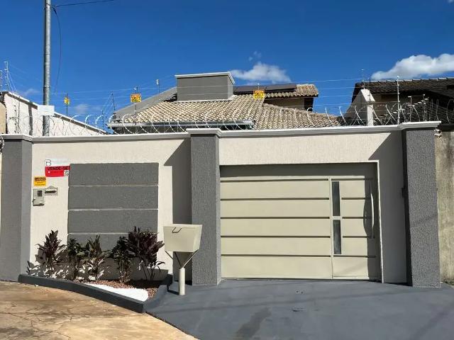 Casa / Sobrado para Venda em Aparecida de Goiânia/GO Jardim Helvécia 3 Quartos