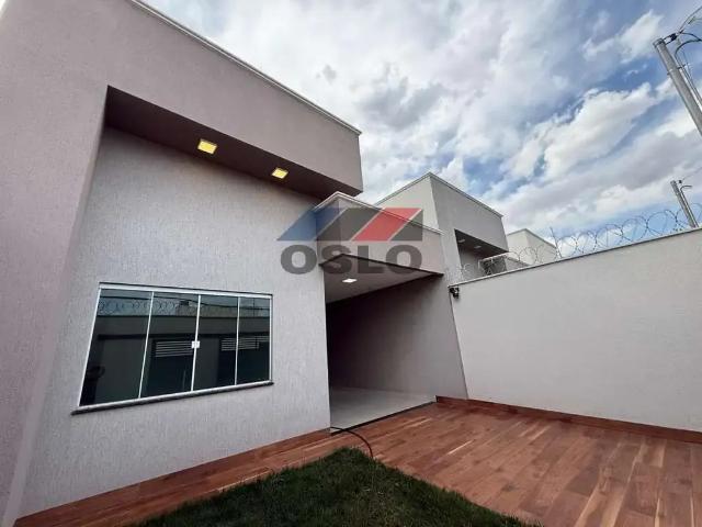 Casa / Sobrado para Venda em Aparecida de Goiânia/GO Jardim Luz 3 Quartos