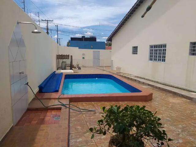 Casa / Sobrado para Venda em Aparecida de Goiânia/GO Jardim Nova Era 3 Quartos