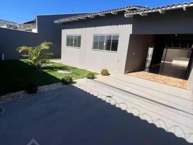 Casa / Sobrado para Venda em Aparecida de Goiânia/GO Parque Ibirapuera 3 Quartos