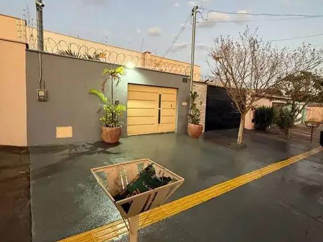 Casa / Sobrado para Venda em Aparecida de Goiânia/GO Parque Real de Goiânia 3 Quartos