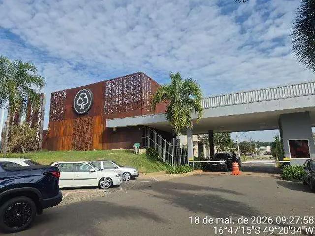 Casa / Sobrado para Venda em Aparecida de Goiânia/GO Parqville Pinheiros 4 Quartos
