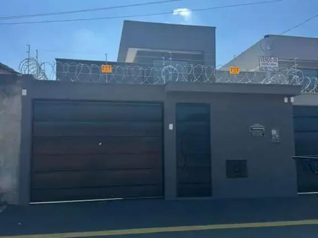 Casa / Sobrado para Venda em Aparecida de Goiânia/GO Residencial Caraíbas 3 Quartos