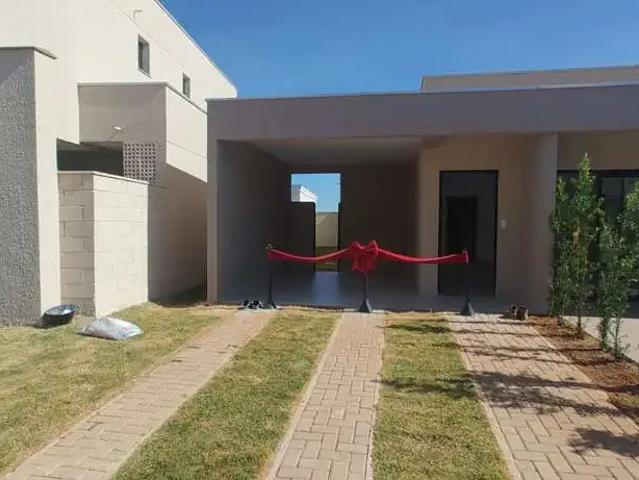 Casa / Sobrado para Venda em Aparecida de Goiânia/GO Residencial Jardins Lyon 3 Quartos