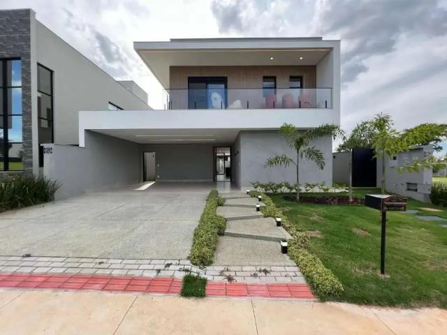 Casa / Sobrado para Venda em Aparecida de Goiânia/GO Residencial Parqville Jacarandá 4 Quartos