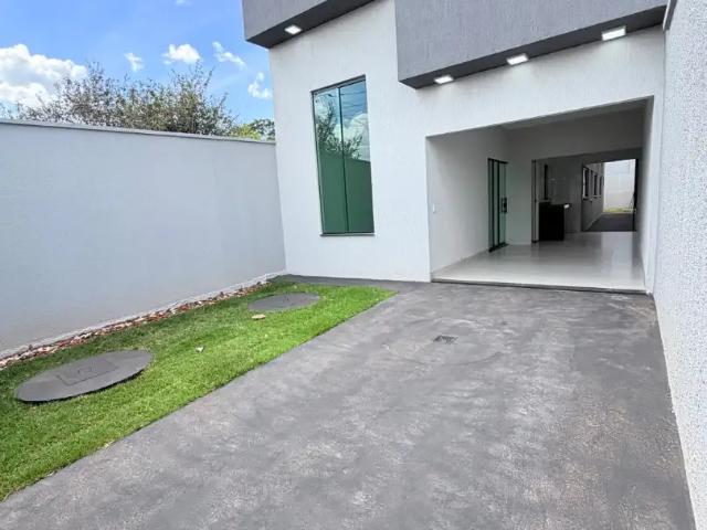 Casa / Sobrado para Venda em Aparecida de Goiânia/GO Residencial Solar Garden I 3 Quartos