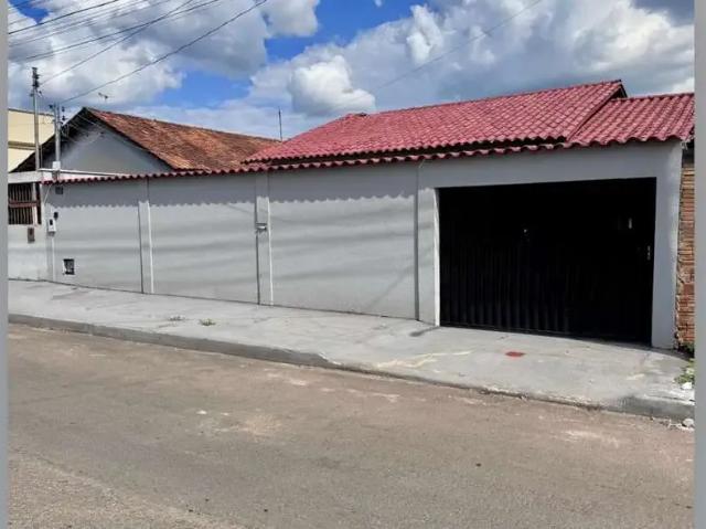 Casa / Sobrado para Venda em Aparecida de Goiânia/GO Setor Marista Sul 3 Quartos